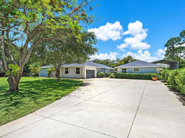 6 bedroom luxury Villa for rent in The Acreage, Florida