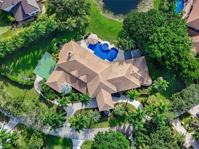 6 bedroom luxury Villa for rent in Weston, United States