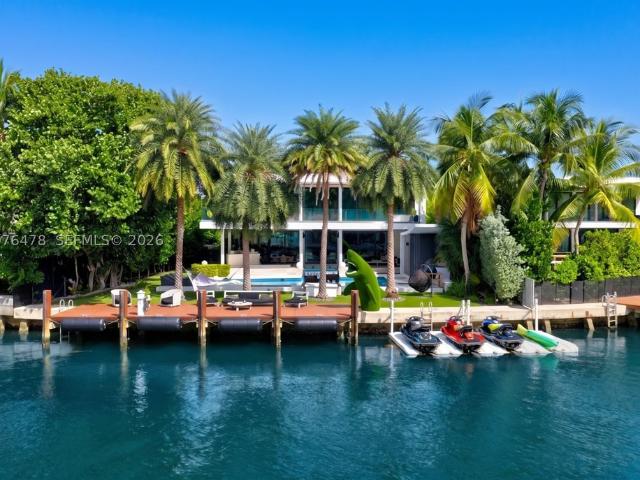 6 bedroom luxury Villa for sale in Miami Beach, Florida