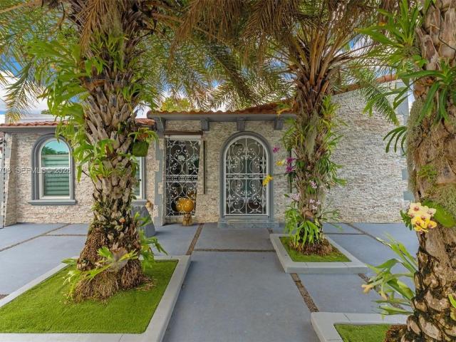 6 bedroom luxury Villa for sale in Miami, Florida