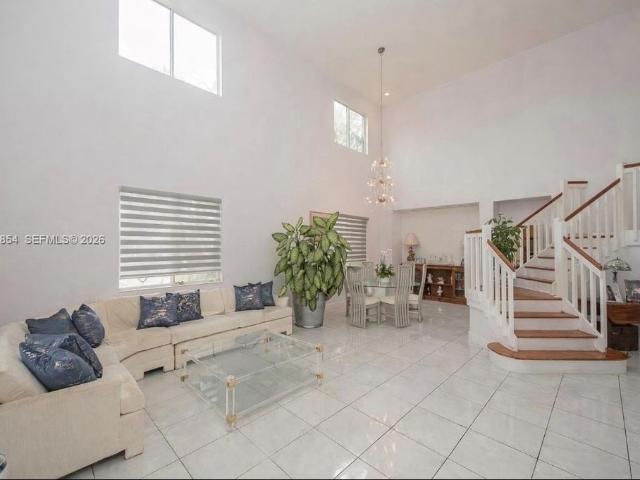 6 bedroom luxury Villa for sale in Miami Gardens, Florida