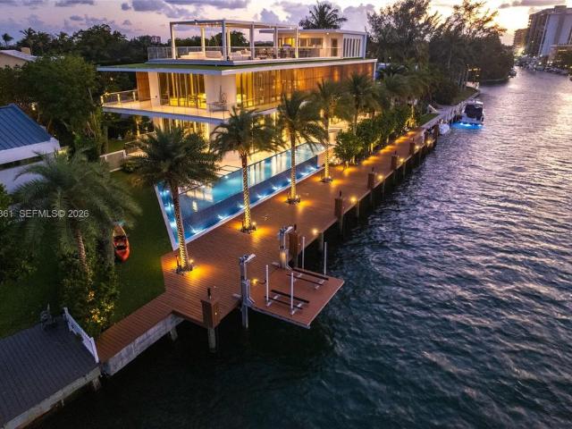 6 bedroom luxury Villa for sale in North Miami, Florida