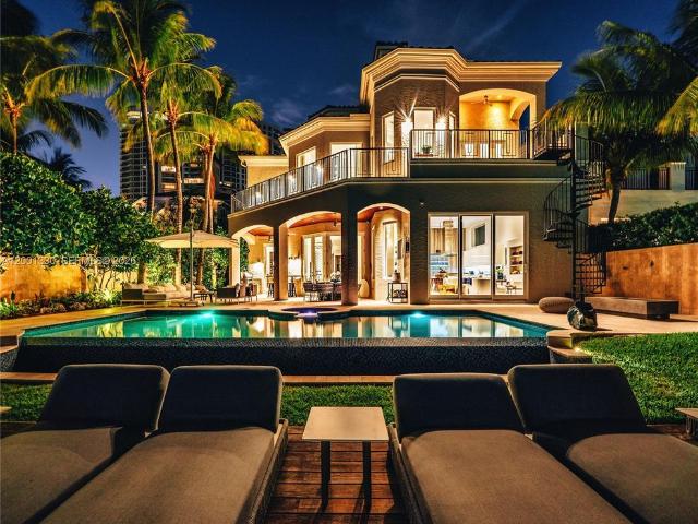 6 bedroom luxury Villa for sale in Aventura, Florida