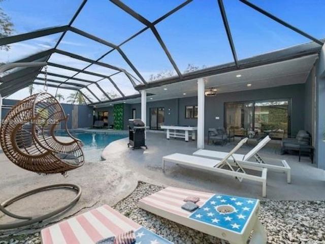 6 bedroom luxury Villa for sale in Cutler Bay, Florida
