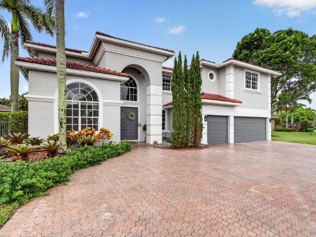 6 bedroom luxury Villa for sale in Coral Springs, Florida