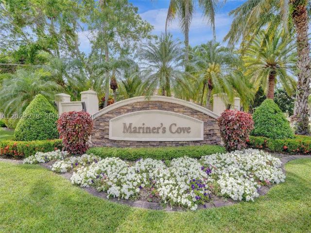 6 bedroom luxury Villa for sale in Coral Springs, Florida