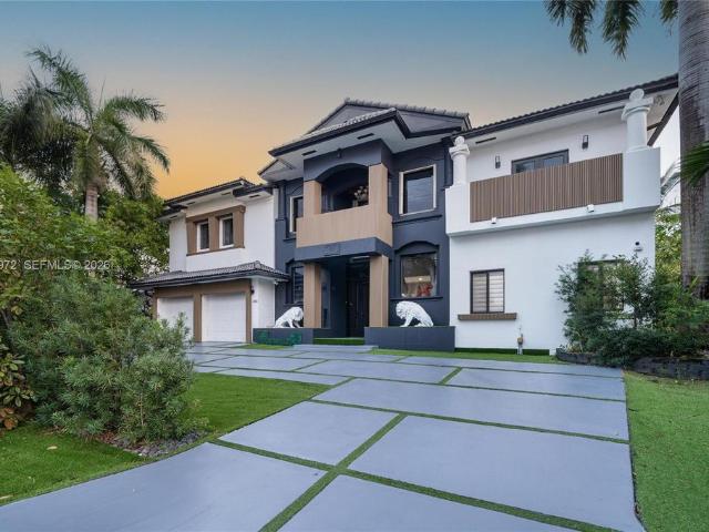 Luxury Villa for sale in Sunny Isles Beach, Florida