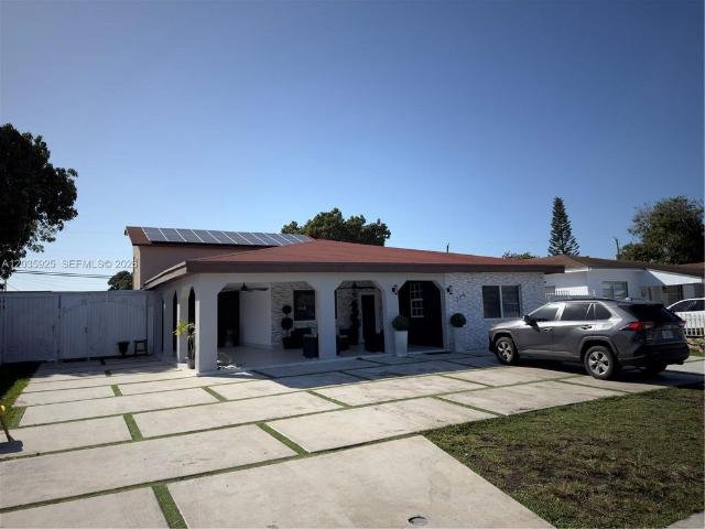 6 bedroom luxury Villa for sale in Hialeah, United States