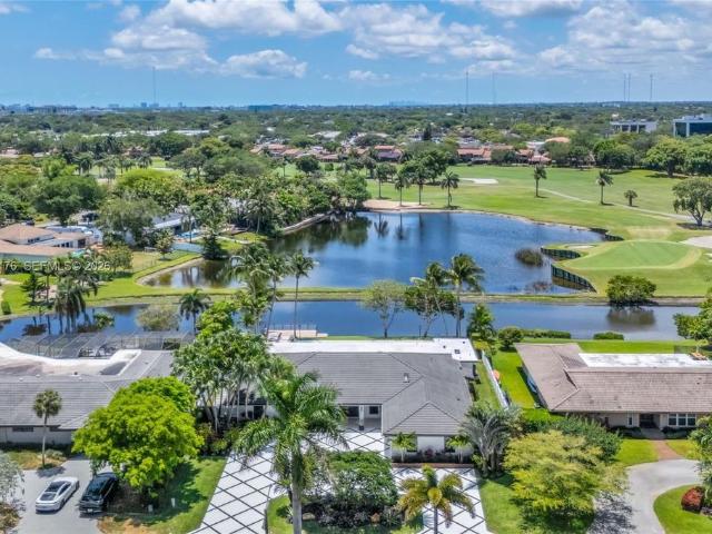 6 bedroom luxury Villa for sale in Hollywood, Florida