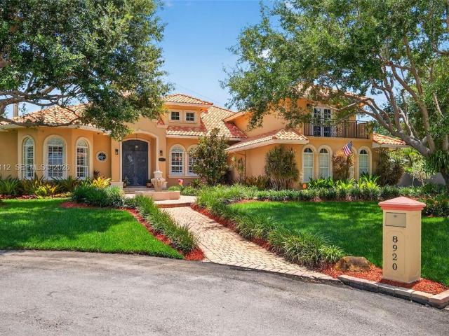 6 bedroom luxury Villa for sale in Palmetto Bay, Florida