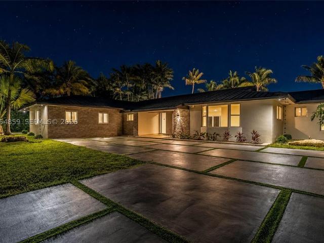 6 bedroom luxury Villa for sale in Palmetto Bay, Florida