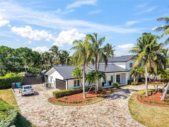 6 bedroom luxury Villa for sale in Palmetto Bay, Florida
