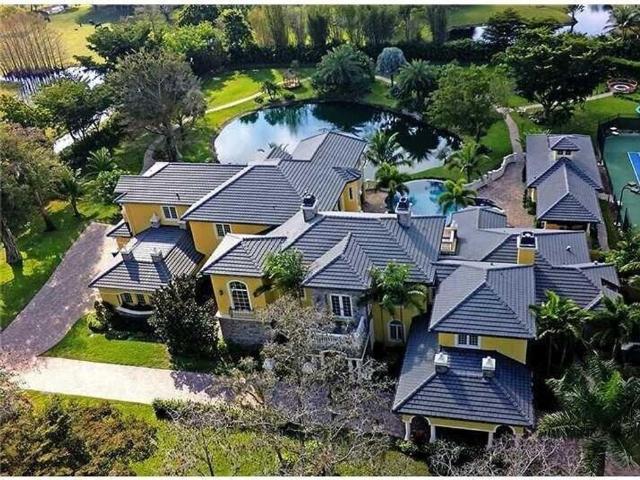 6 bedroom luxury Villa for sale in Parkland, Florida