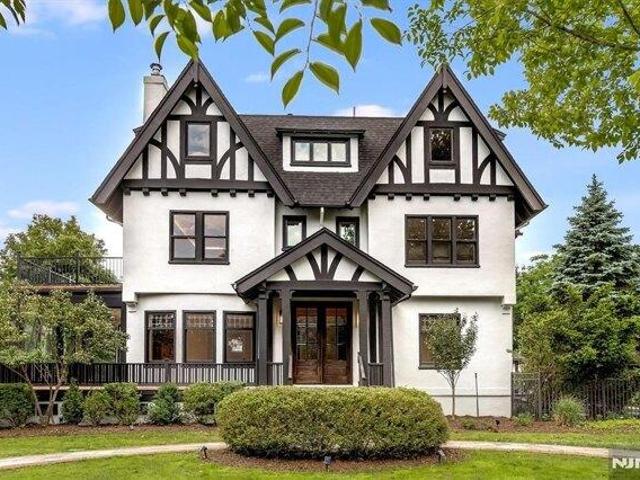 6 bedroom, Montclair NJ 07042 LS102825344