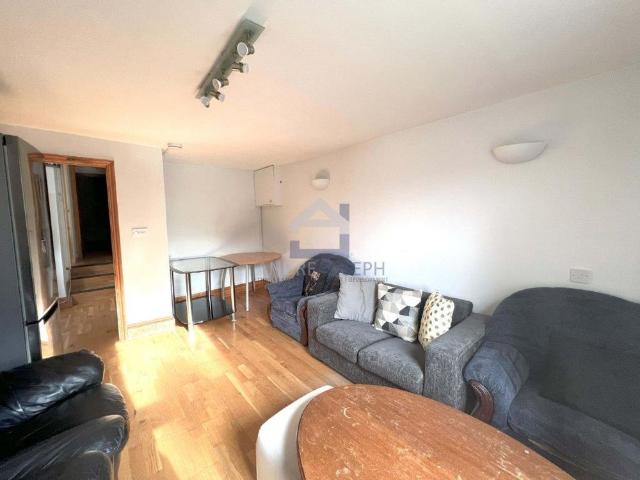 6 Bedroom Maisonette To Rent