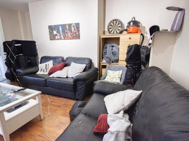 6 bedroom maisonette to rent