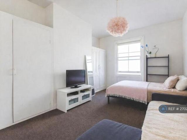 6 bedroom maisonette for rent in Bristol Road, Brighton, BN2
