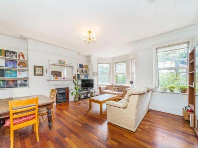 6 bedroom maisonette for rent in Milton Park, Highgate, N6