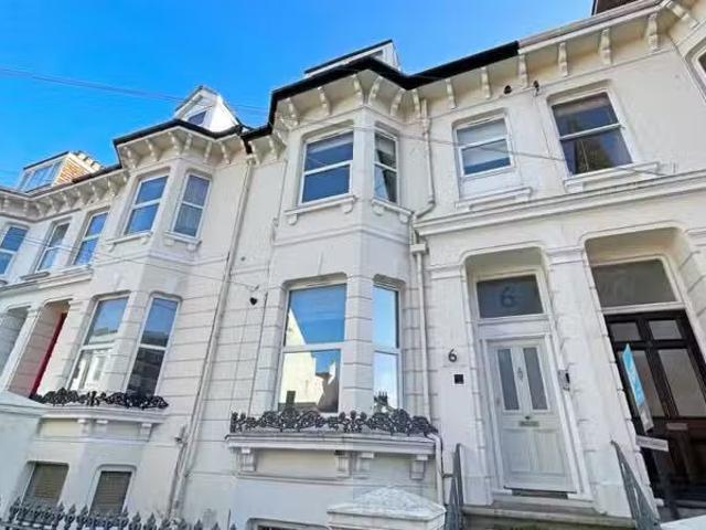 6 bedroom maisonette for rent in Stanford Road, Brighton, BN1