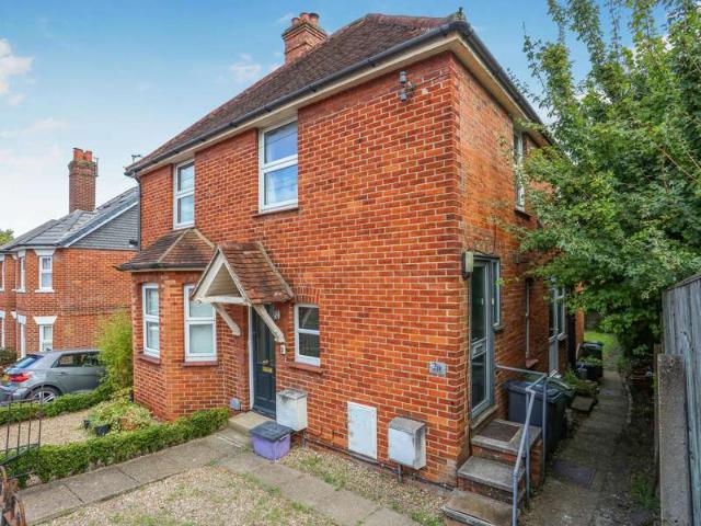 6 Bedroom Maisonette Flat