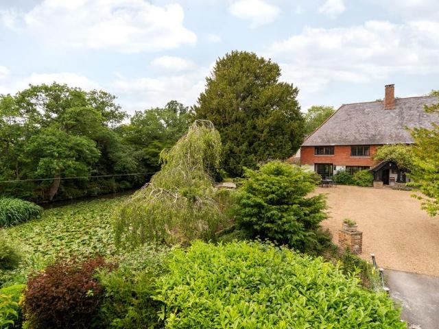6 bedroom manor house for sale