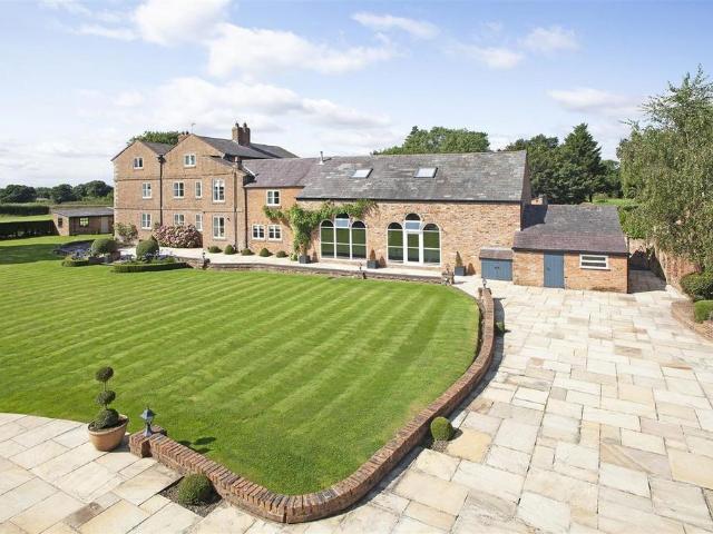 6 bedroom manor house for sale