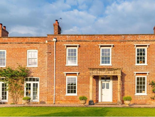 6 bedroom manor house for sale