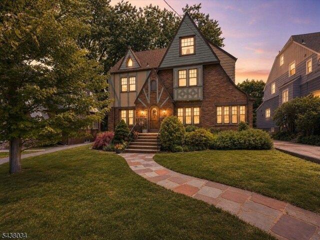 6 bedroom, Maplewood NJ 07040 104542647