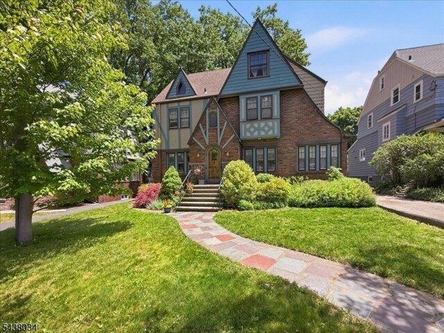 6 bedroom, Maplewood NJ 07040 105123843