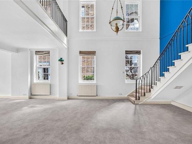 6 bedroom mews to rent