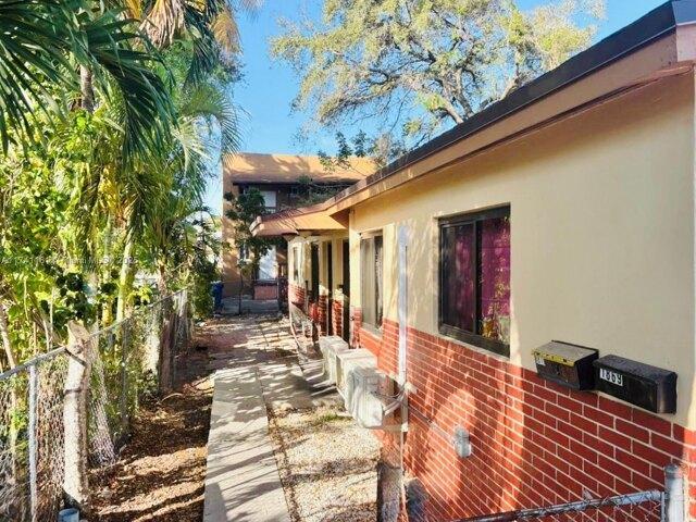 6 bedroom, Miami FL 33125 LS93788757