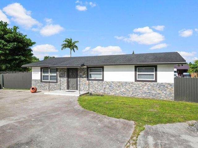 6 bedroom, Miami FL 33187 93101595