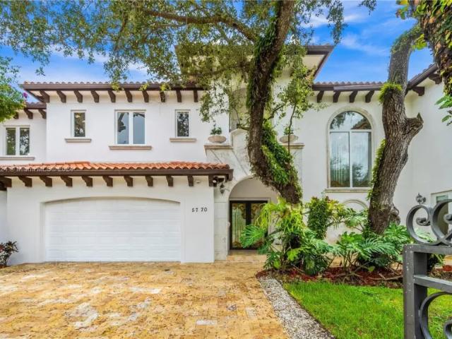 6 bedroom, Miami FL FL 33155 102795068