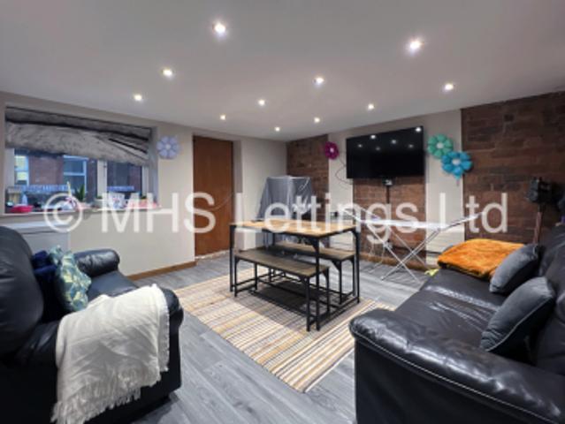 6 Bedroom Mid Terraced House for rent in Granby Grove, LS6 from just £110pppw without bills £132pppw with bills inclusive | MHS Lettings