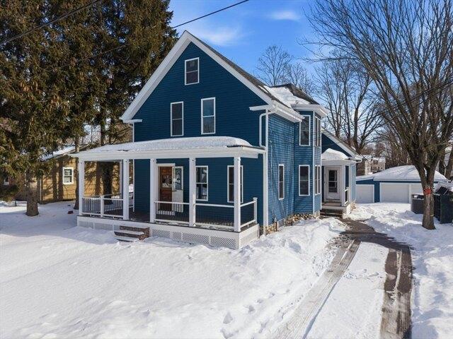 6 bedroom, Middleboro MA 02346 LS103102382