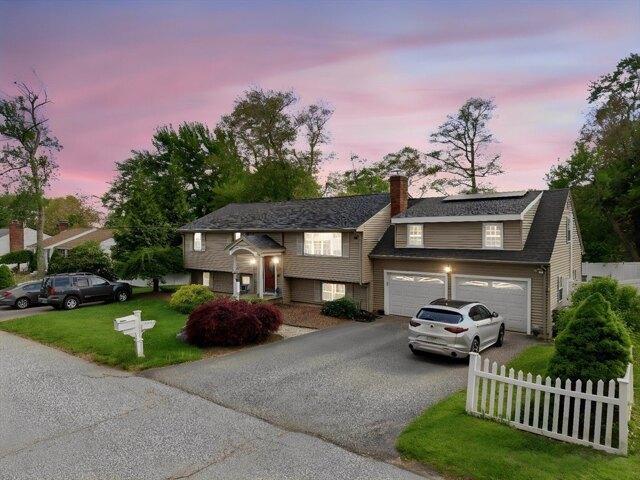 6 bedroom, Milford MA 01757 104008569