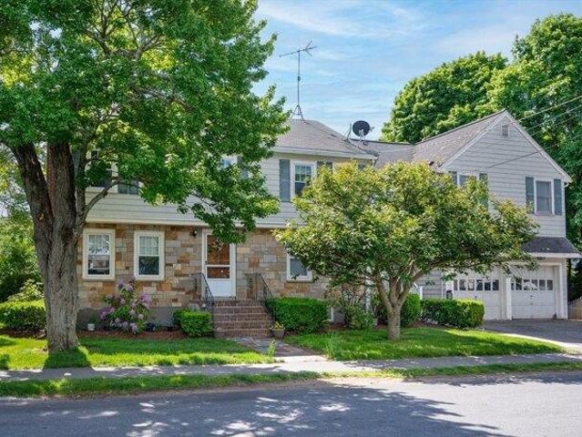 6 bedroom, Milton MA 02186 104717326