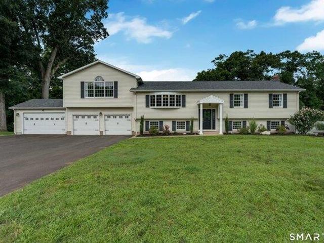 6 bedroom, North Haven CT 06473 105124896