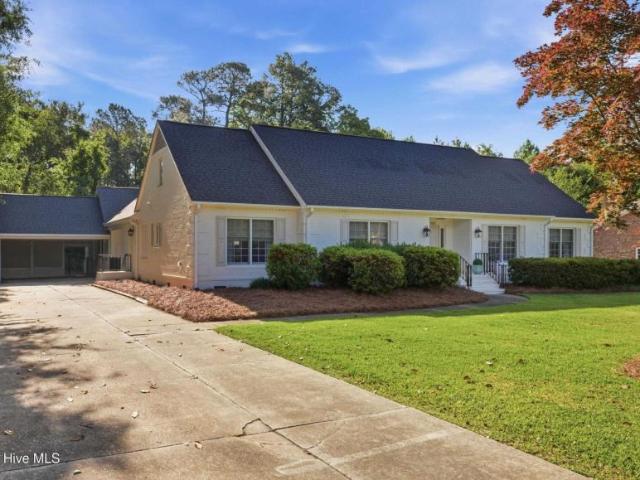 6 bedroom, NC NC 102272149