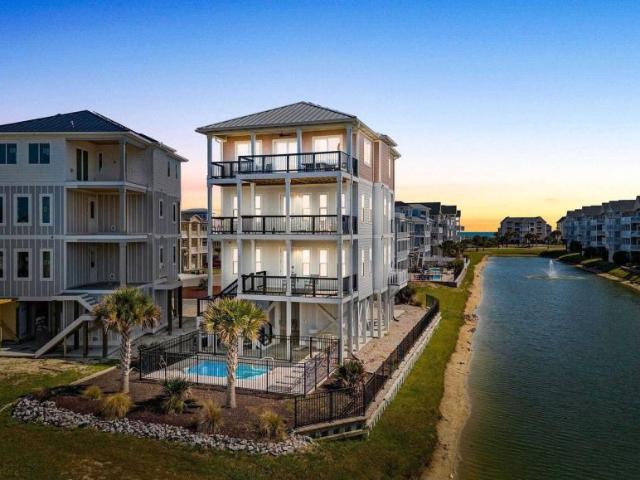6 bedroom, NC NC LS101341351