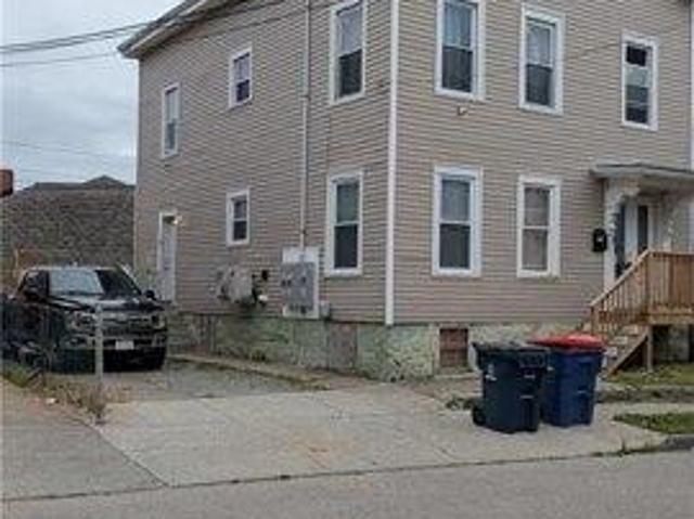 6 bedroom, New Bedford MA 02740 104608673