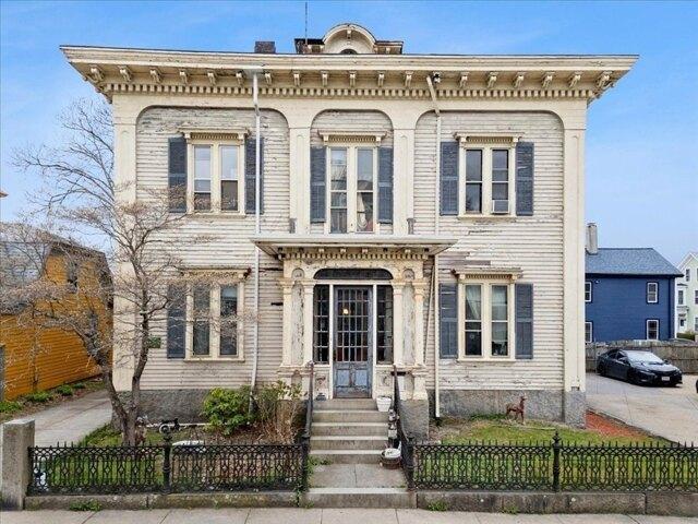 6 bedroom, New Bedford MA 02740 104848891