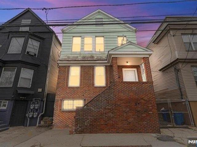 6 bedroom, Newark NJ 07106 102586934