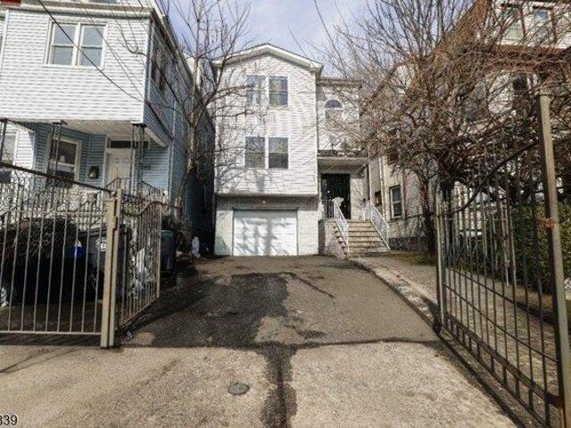 6 bedroom, Newark NJ 07108 102724842