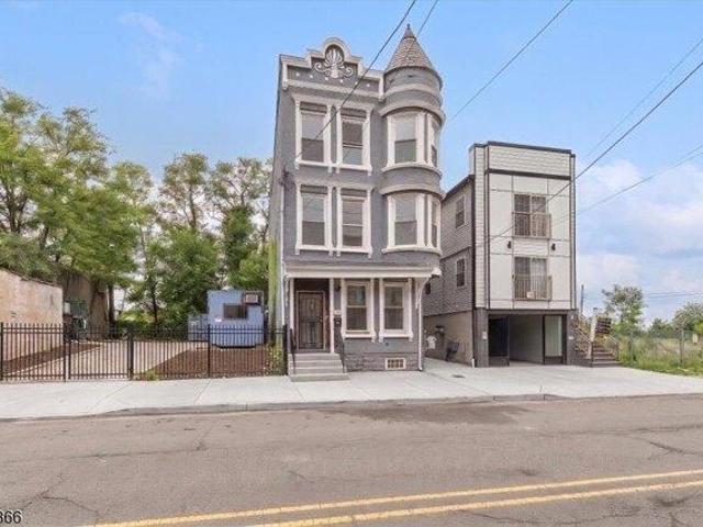 6 bedroom, Newark NJ 07108 103186358