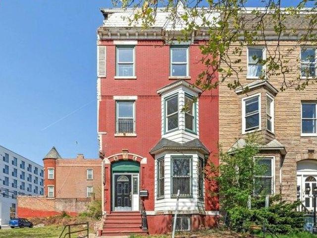 6 bedroom, Newark NJ 07102 102824863