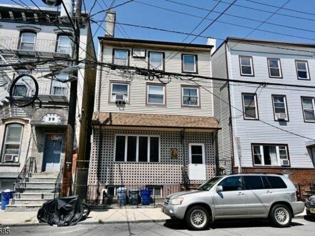 6 bedroom, Newark NJ 07102 105125011