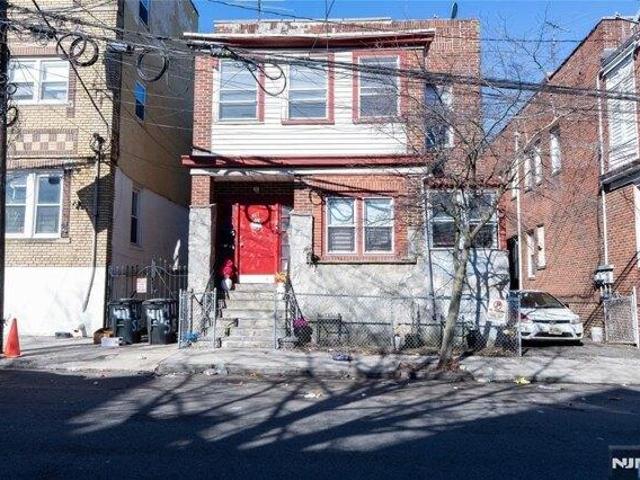 6 bedroom, Newark NJ 07103 104374823