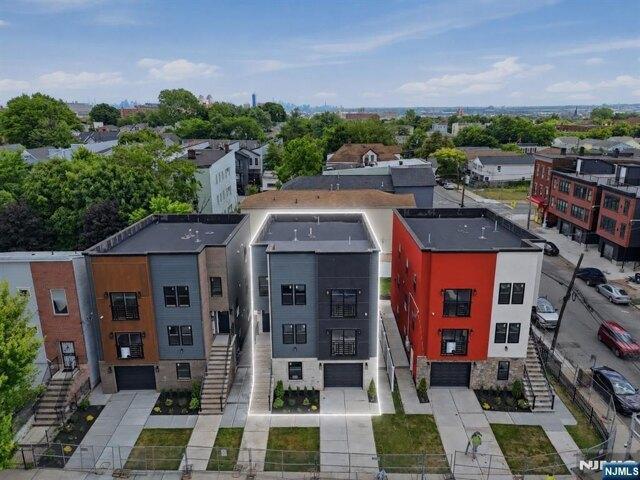 6 bedroom, Newark NJ 07103 105123763