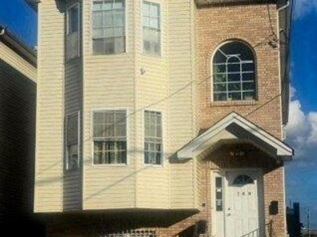 6 bedroom, Newark NJ 07114 104811311